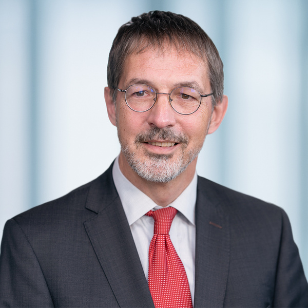 Robert Dorr - PwC Legal