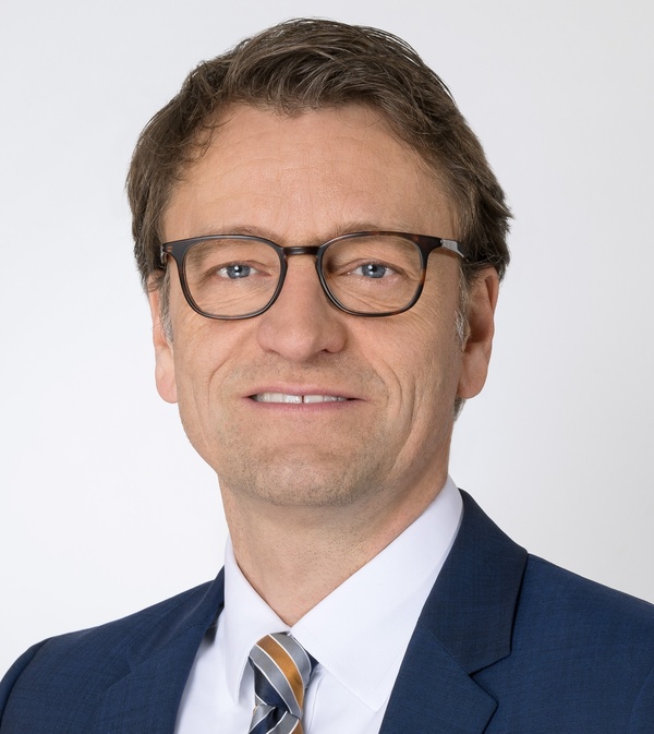 Dr. Jan-Peter Ohrtmann - PwC Legal